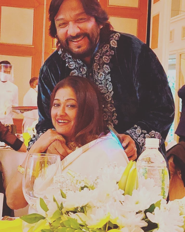 Bollywood News : గురువుగారు.. గురువుగారు అంటూనే... ఆయన భార్యతో రాసలీలలు ...