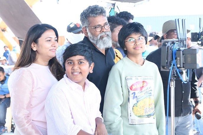 Sukumar : సుకుమార్ ఫ్యామిలీని చూశారా.. కూతురు అచ్చం తండ్రిలాగే.. Puspha ...