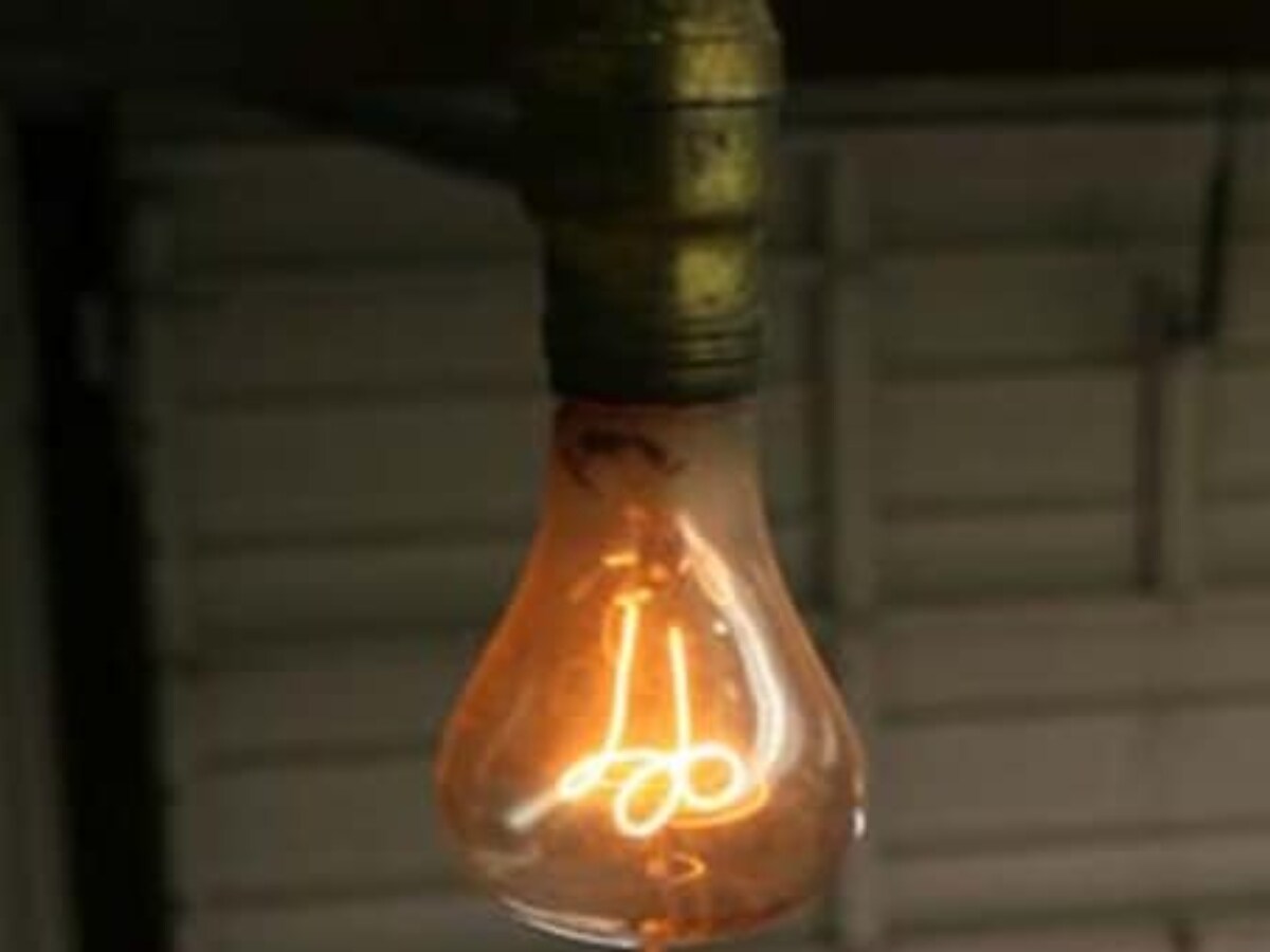 Centennial Bulb: 120 ఏళ్ల నుంచి వెలుగుతూనే ఉన్న కరెంటు బల్బ్.. ఒక్కసారి ...