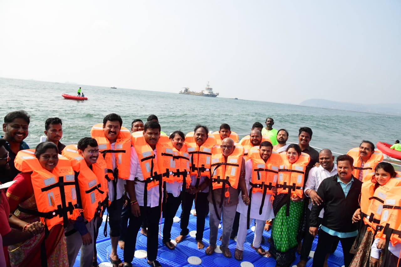 Visakha Floating Bridge: సముద్రంపై కూడా నడవొచ్చు.. ఆ కిక్కు మామూలుగా ...