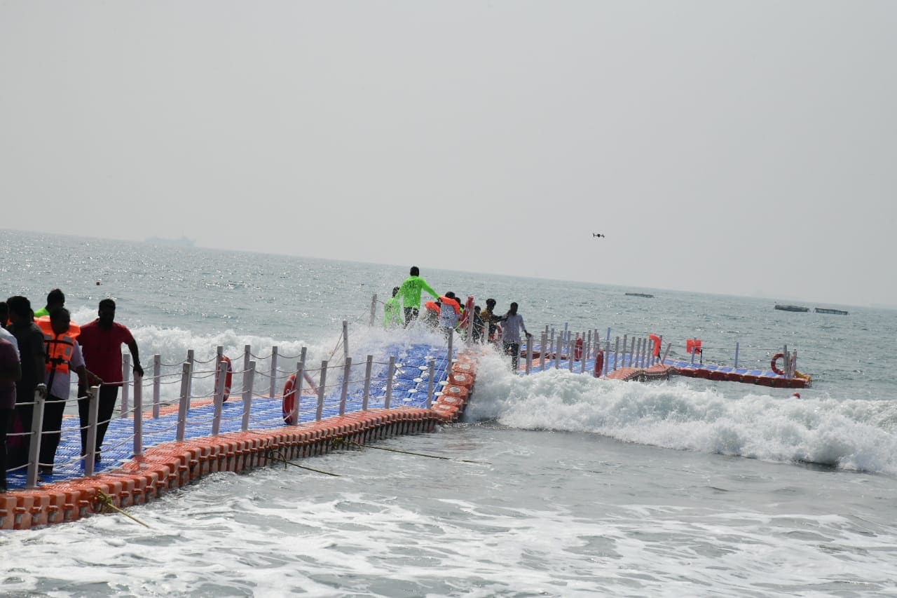 Visakha Floating Bridge: సముద్రంపై కూడా నడవొచ్చు.. ఆ కిక్కు మామూలుగా ...