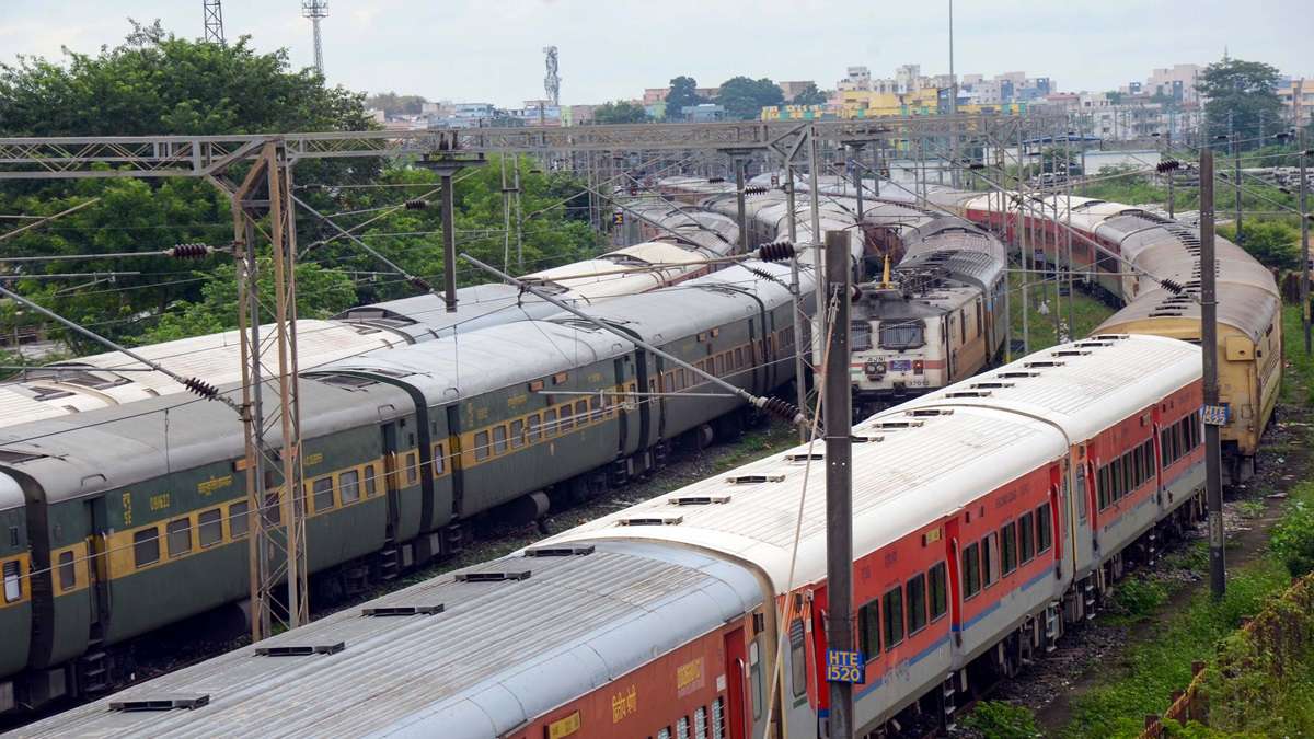 Navyug Express : 13 రాష్ట్రాలను దాటే ఏకైక రైలు.. ఏ రూట్లో వెళ్తుందో ...