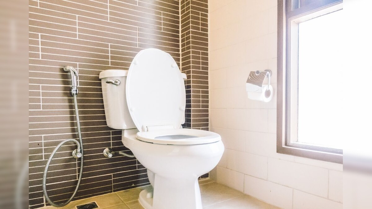 Put a clove of garlic in the commode Toilet will shine | Garlic for ...