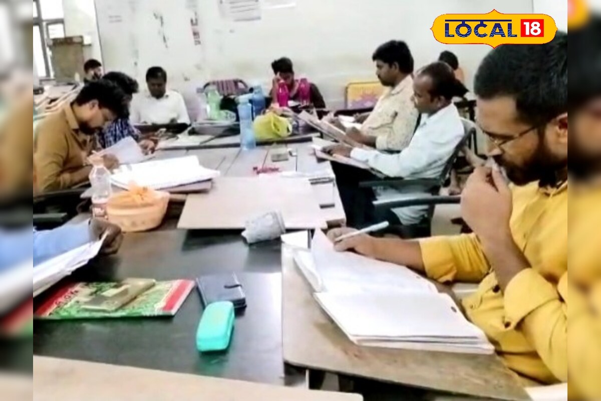 దశాబ్ధాల కాలం నాటి గ్రంథాలయం ఇదే.. కచ్చితంగా తెలుసుకోవాల్సిందే.. This ...