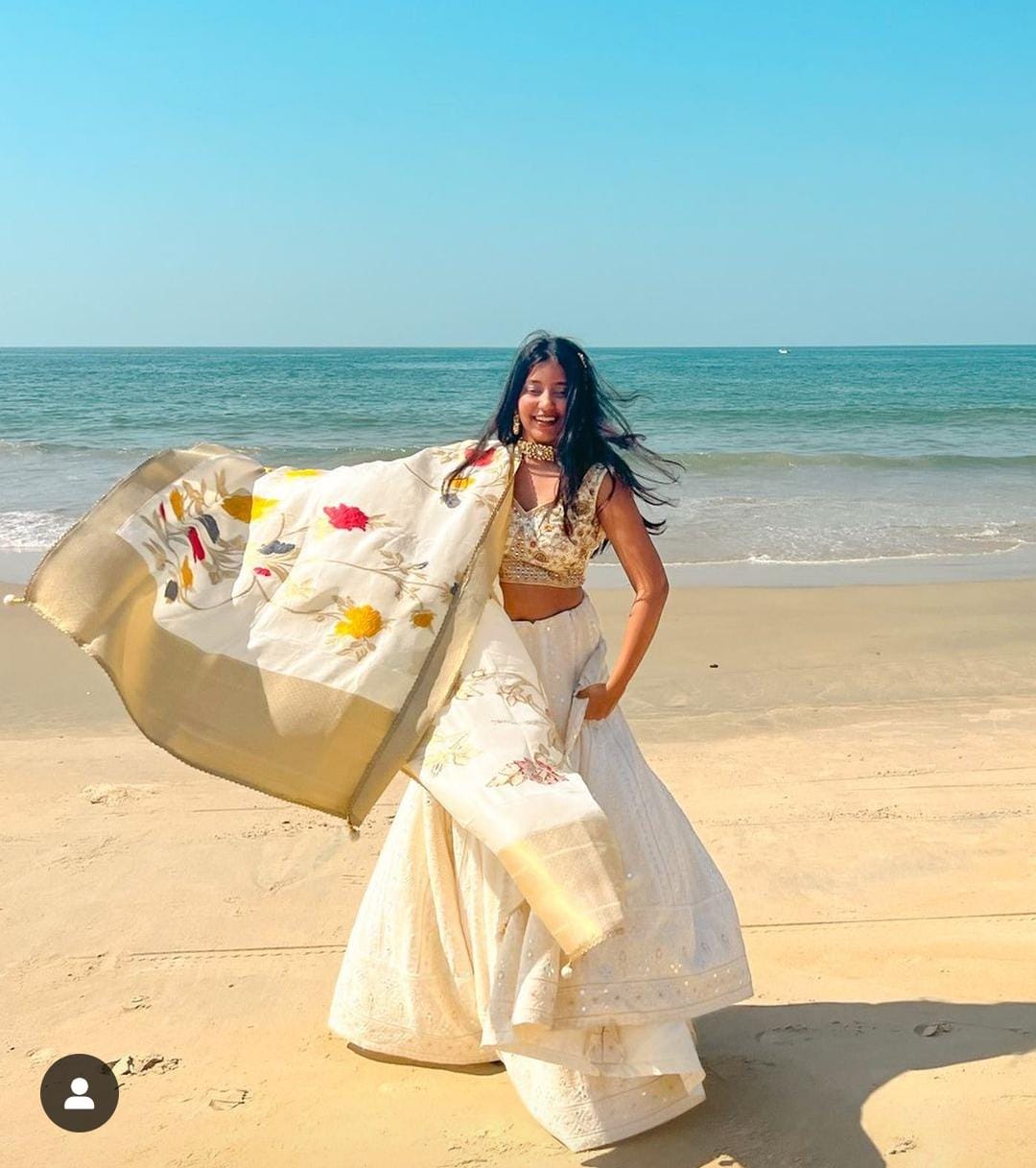 Aanvi Kamdar: రీల్స్ చేస్తూ యువతి మృతి.. కారణం బ్రెయిన్‌! – News18 తెలుగు