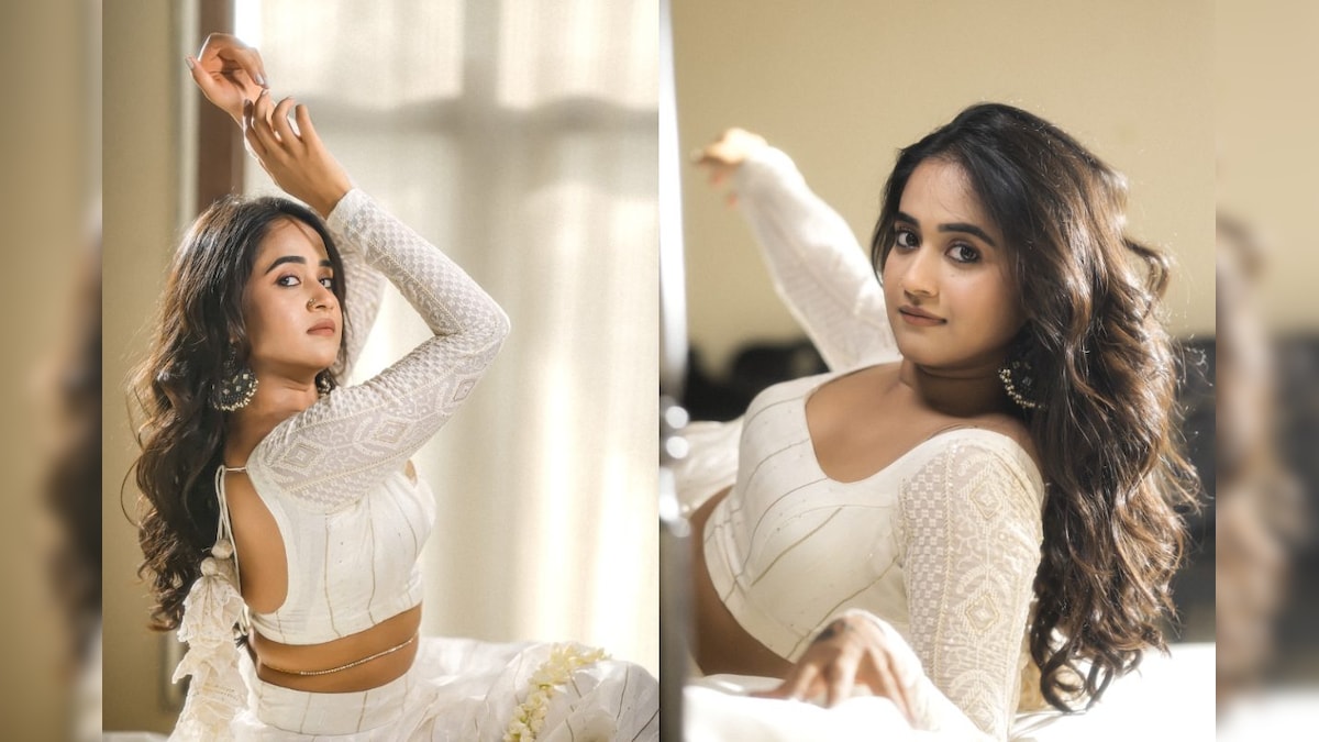 నాజూకైన నడుంకి మల్లెపూల దండ.. వైట్ డ్రెస్సులో వారెవ్వా అనిపిస్తున్న ...