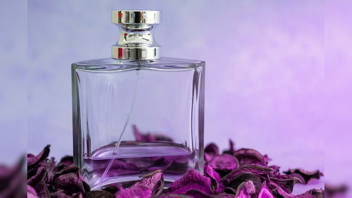 Astro Tips: రాత్రిపూట సెంటు, ఫెర్ఫ్యూమ్‌ వాడకూడదట.. హిందూ ధర్మంలో పేర్కొన్న కారణాలివే! | 5 ...