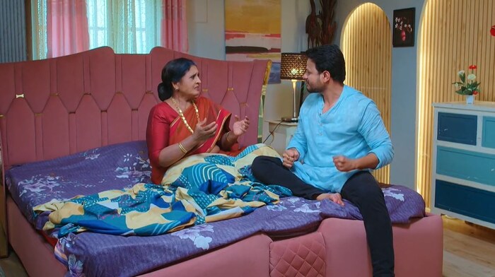 Intinti Ramayanam Serial Today October 18th Episode: పీరియడ్స్ అంటున్న వదలకుండా భార్యపై ...