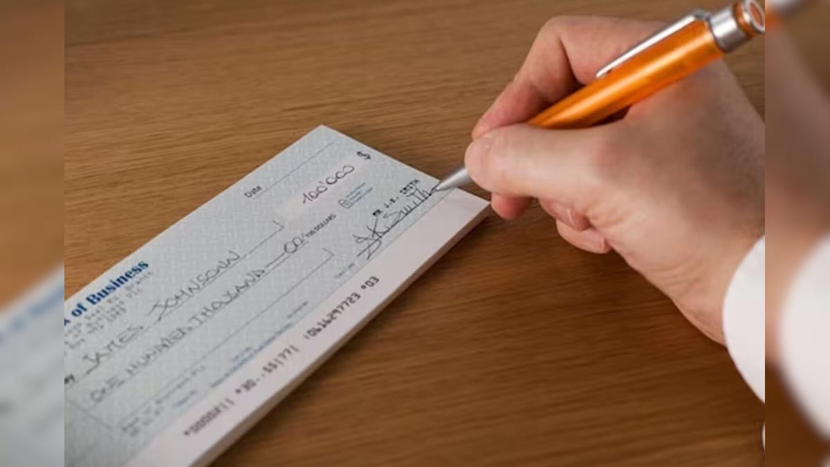 Cheque Issue: చెక్ ఇచ్చేటపుడు ఈ 6 తప్పులు చేశారో అంతే సంగతులు.. పెద్ద ...