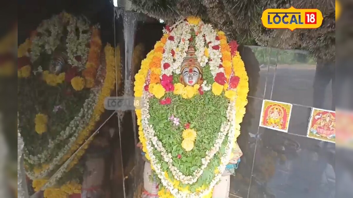 కాకినాడ-సామర్లకోట రహదారిలో శ్రీ ముత్యాలమ్మ తల్లి ఆధ్యాత్మిక ప్రదేశం ...
