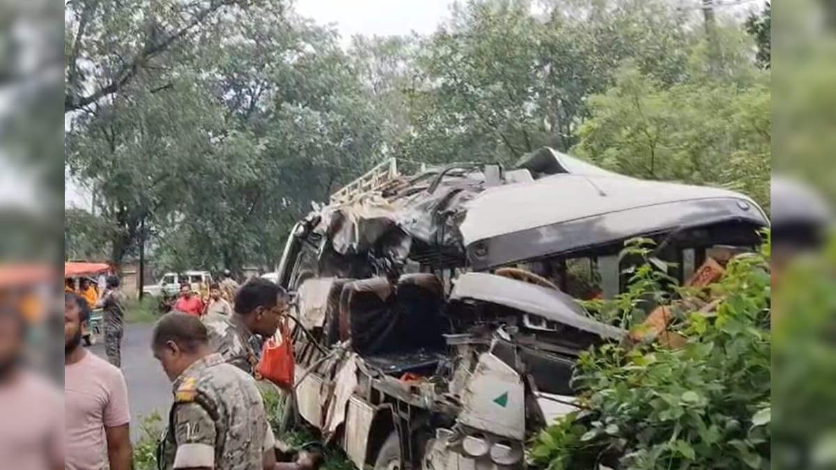 Deoghar Road Accident: దేవఘర్‌లో బస్సు ట్రక్కు ఢీ.. 18మంది మృతి ...