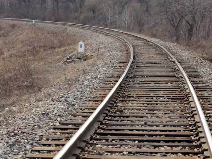 Indian Railways: 64 కిలోమీటర్లు... 37 మలుపులు... గంటకు 220 కిలోమీటర్ల ...