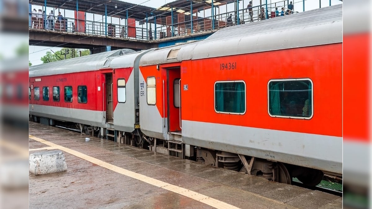 Indian Railways: ఈ 16 రైళ్లు గంటకు 200 కిలోమీటర్ల వేగంతో దూసుకెళ్తాయి ...