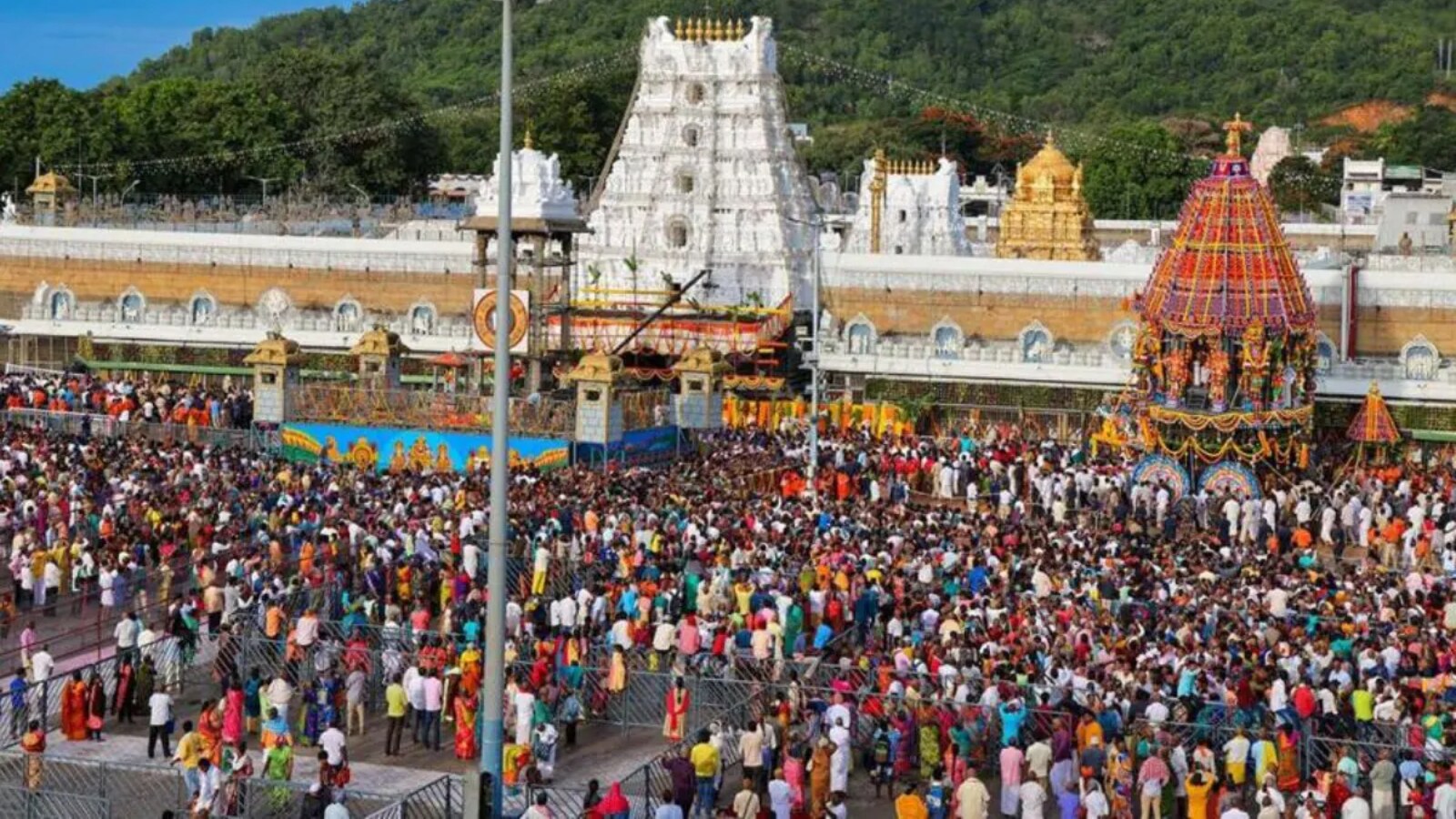 Tirumala News: తిరుమలలో కొనసాగుతున్న భక్తుల రద్దీ.. శ్రీవారి ...