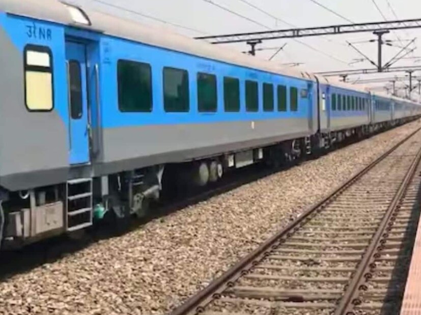 Railway Jobs: రైల్వే ఉద్యోగాల జాతర... 11,127 ఖాళీల ప్రకటన... మే 15 ...
