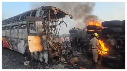 Accident: మార్కాపురం వద్ద పూర్తిగా కాలిపోయిన ప్రైవేటు బస్సు.. మృతుల ...