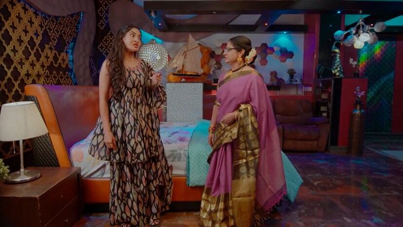 ‎Karthika Deepam Serial Today May 29th Episode: జ్యోత్స్న నువ్వు బట్టలు ...