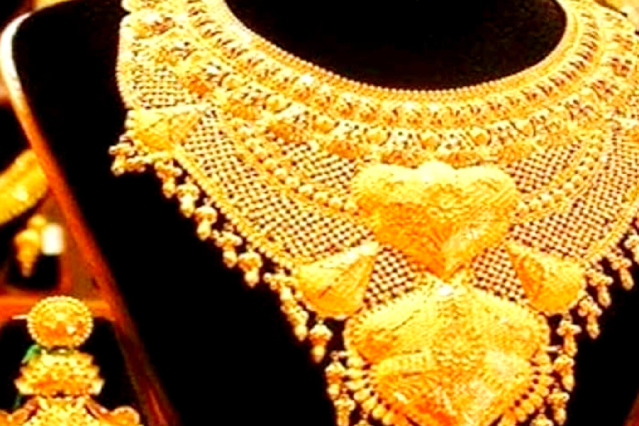 MCX Gold Rates: ఫ్యూచర్ బంగారం ధరల్లో ఊహించని షాక్.. భయపెట్టిస్తున్న ...