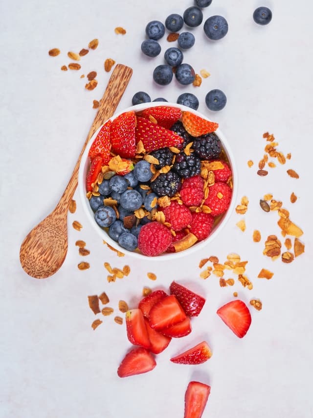 10 Benefits of Eating Fruits Early Morning