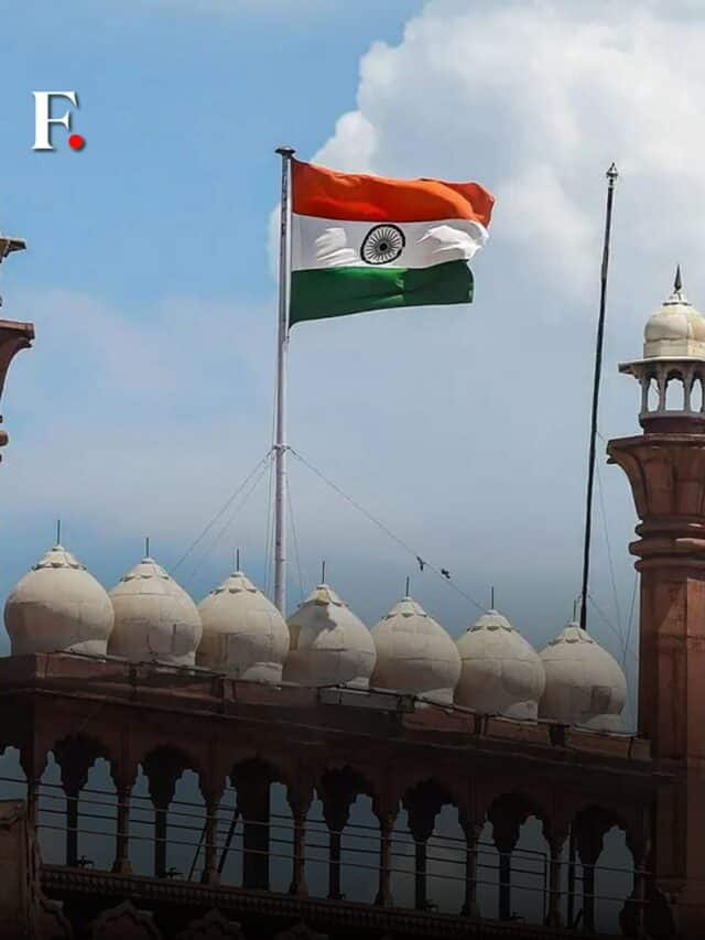 Prime Ministers who have hoisted national flag at Red Fort
