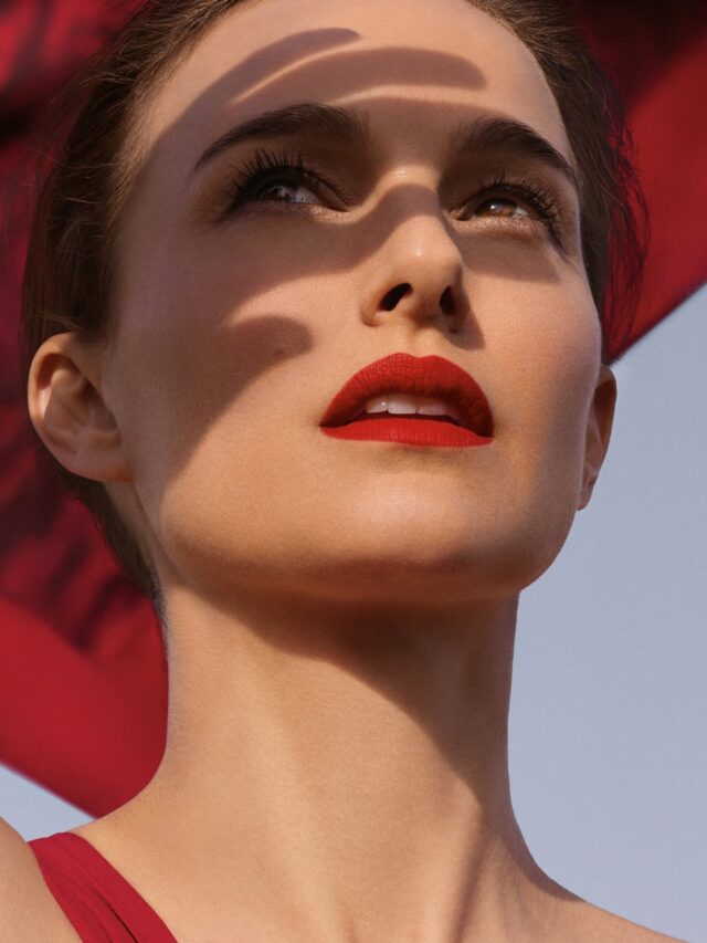 8 Lipstick Hacks Every Woman Must Know 8 Lipstick Hacks Every Woman Must Know