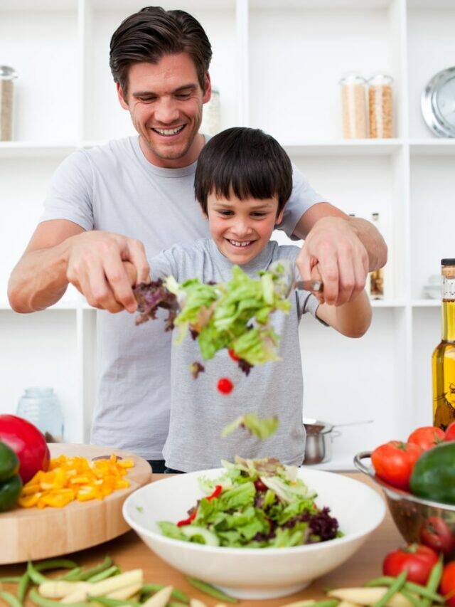 8 Zodiac Signs Who Love Cooking