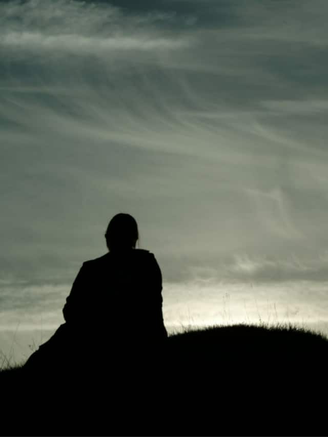 10 Solitude Quotes To Enjoy Your Time Alone