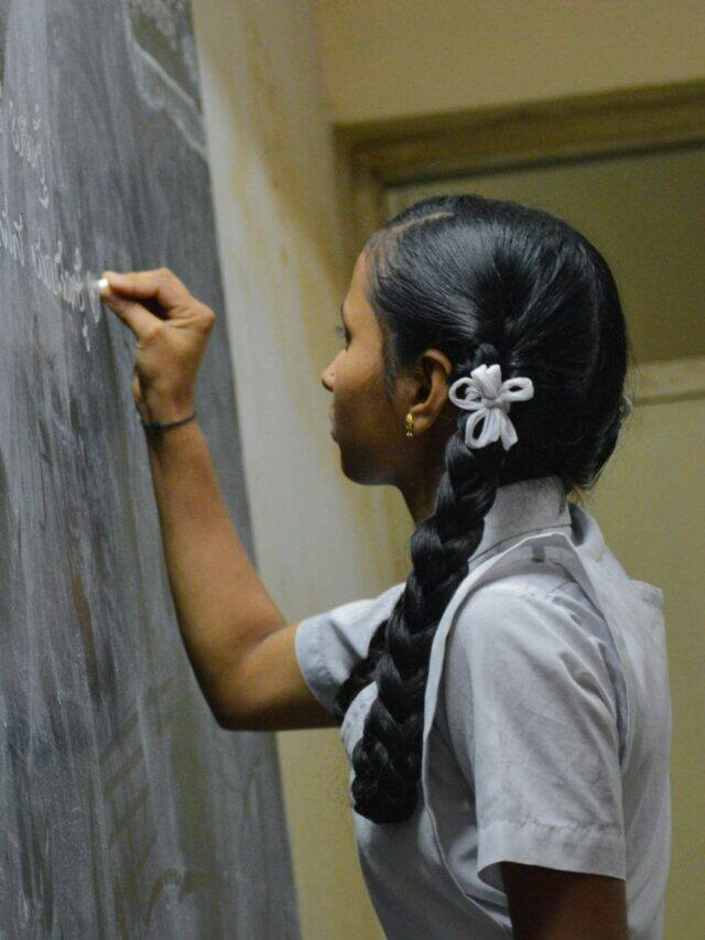 10 Best Hairstyles for School Girls