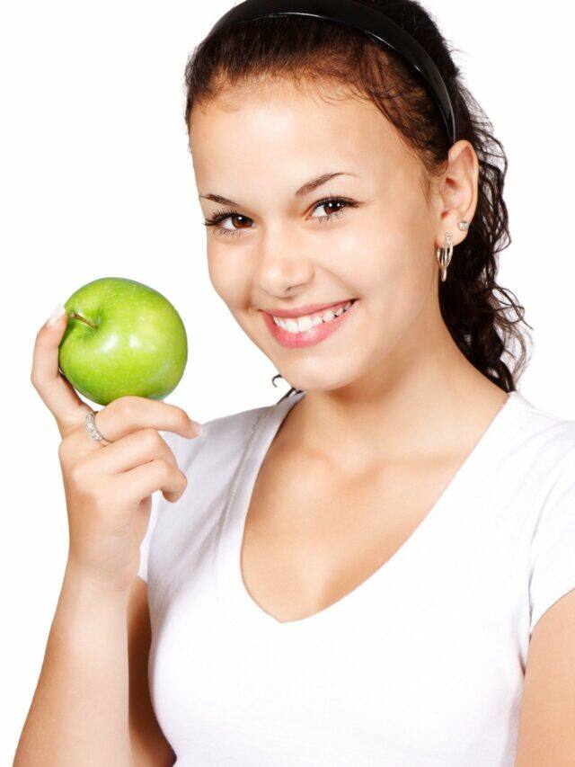 8 Benefits Of Eating An Apple Daily For Breakfast