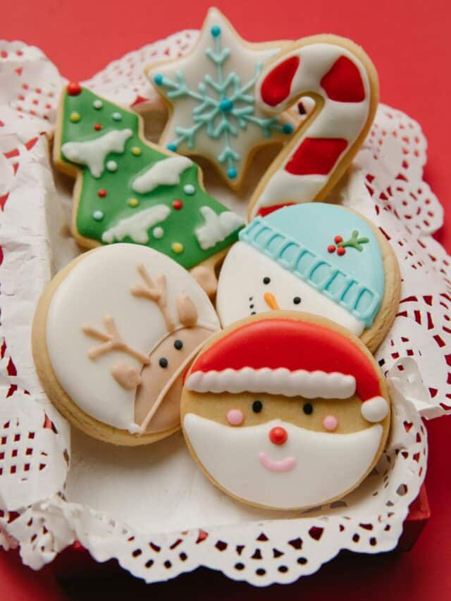 7 Christmas Cookie Shape Ideas To Try At Home
