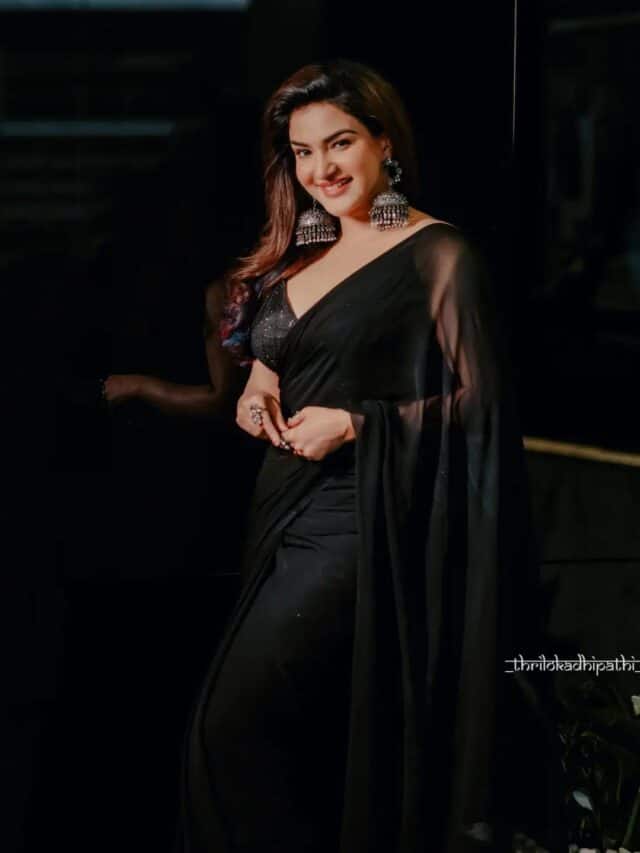 ಕಪ್ಪು ಬಣ್ಣದ ತಿಳಿ ಸೀರೆಯಲ್ಲಿ Honey Rose ಫೋಟೋಸ್