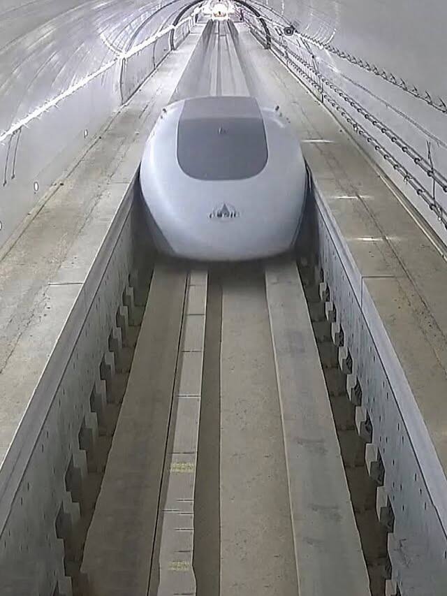 Super Fast Train: सवा घंटे में दिल्ली से मुंबई पहुंचा देगी ये ट्रेन