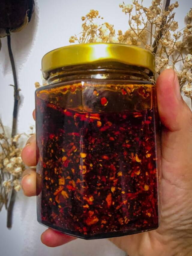How to Make A Spicy Chilli Oil at Home