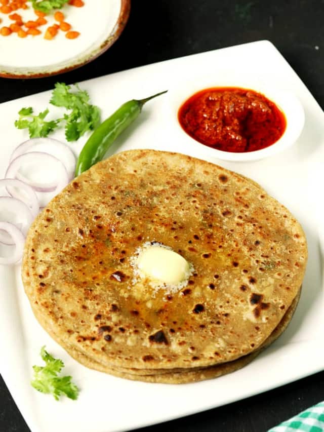 Yummy Chilli Cheese Garlic Paratha Recipe
