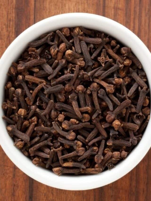 खाली पेट लौंग खाने से मिलते हैं ये फायदे