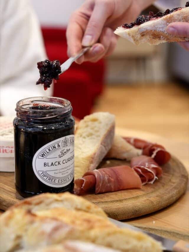 10 super healthy black foods you should add to your meals