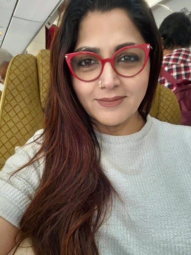 ഖുശ്‌ബു 8 മുതൽ 50 വരെ