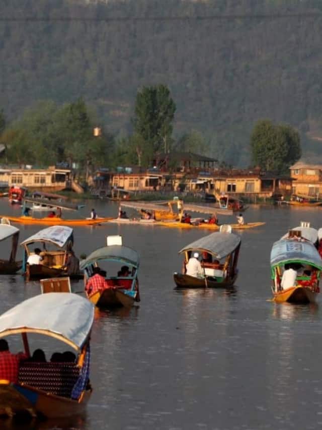 10 Most Scenic Lakes In India You Can’t Miss