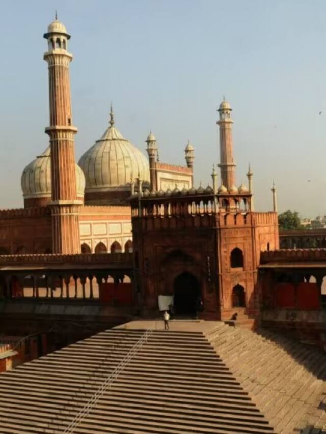 Discovering The Architectural Beauty Of India's Five Most Beautiful Mosques