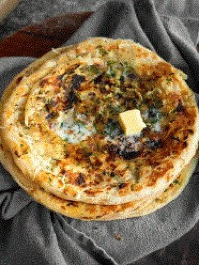 Cheesy Stuffed Paneer Kulcha Recipe
