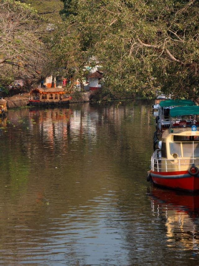 5 Perfect Lake Destinations For Summer Holidays