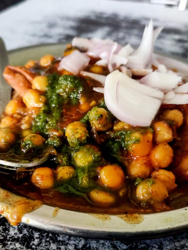 Chole Samosa Chaat Recipe For Brunch