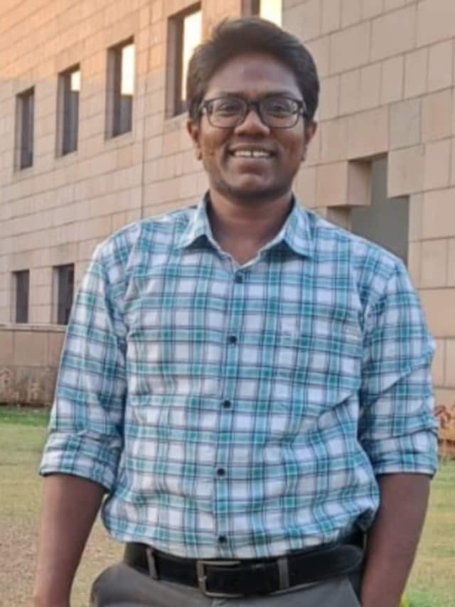 Female IRS Officer Changes Gender To Male