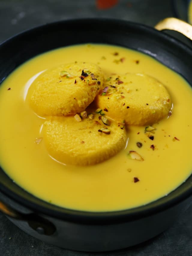 Delicious Mango And Bread Rasmalai Recipe