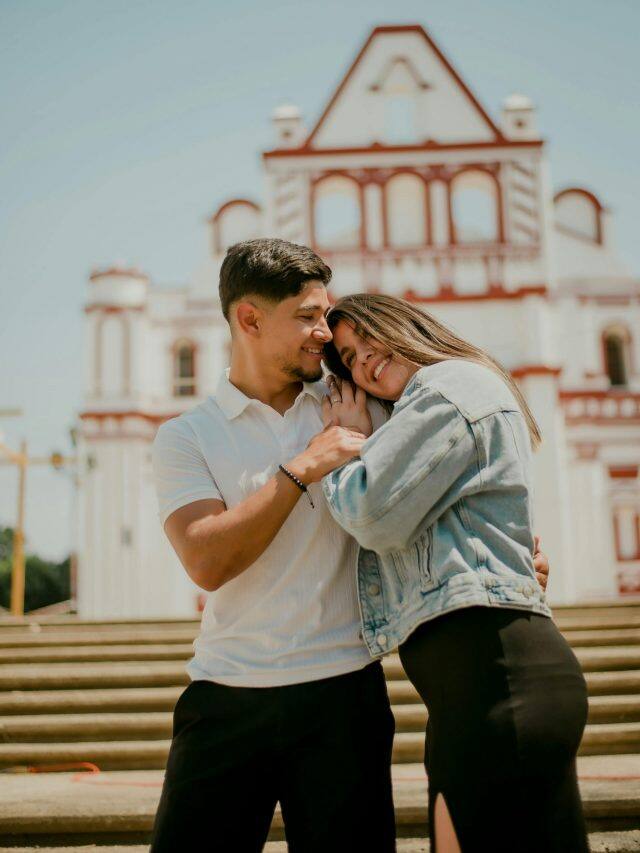 10 Romantic Quotes To Make Your Boyfriend Smile