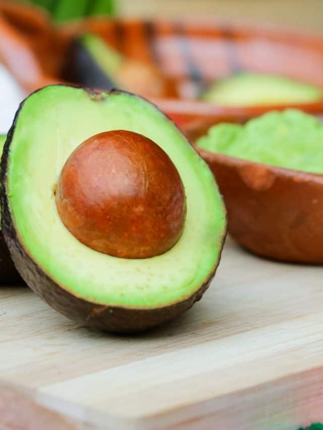 6 health benefits of avocados, 6 recipes to reap its goodness