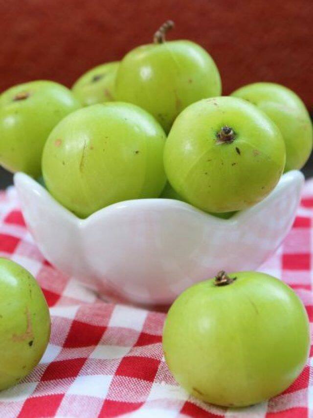 Amla Benefits: روزانہ آملہ کھانے کے حیرت انگیز فائدے
