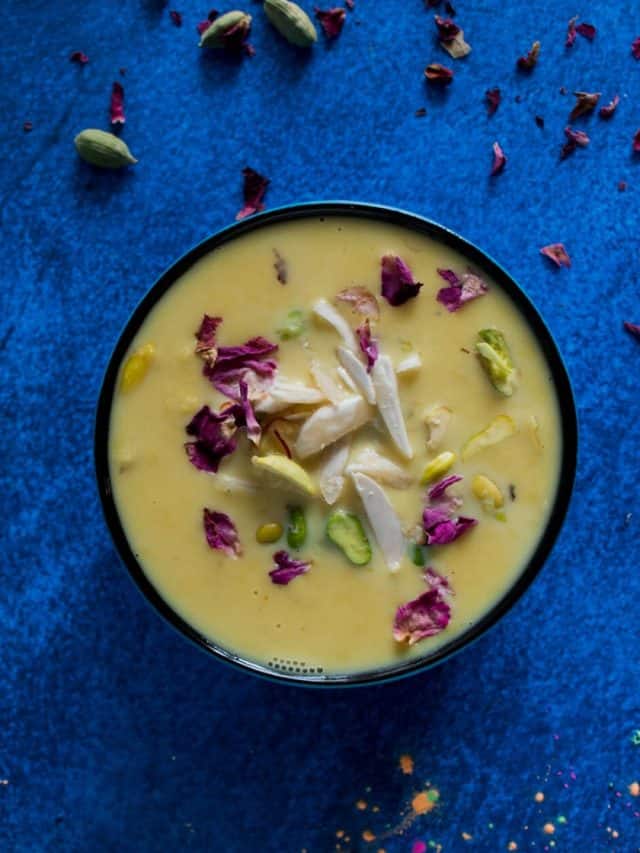 Delicious Kesar Lachha Rabri Recipe for Diwali