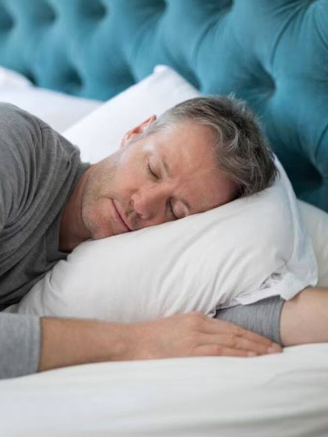 5 Items To Keep Under Your Pillow For Money And Luck