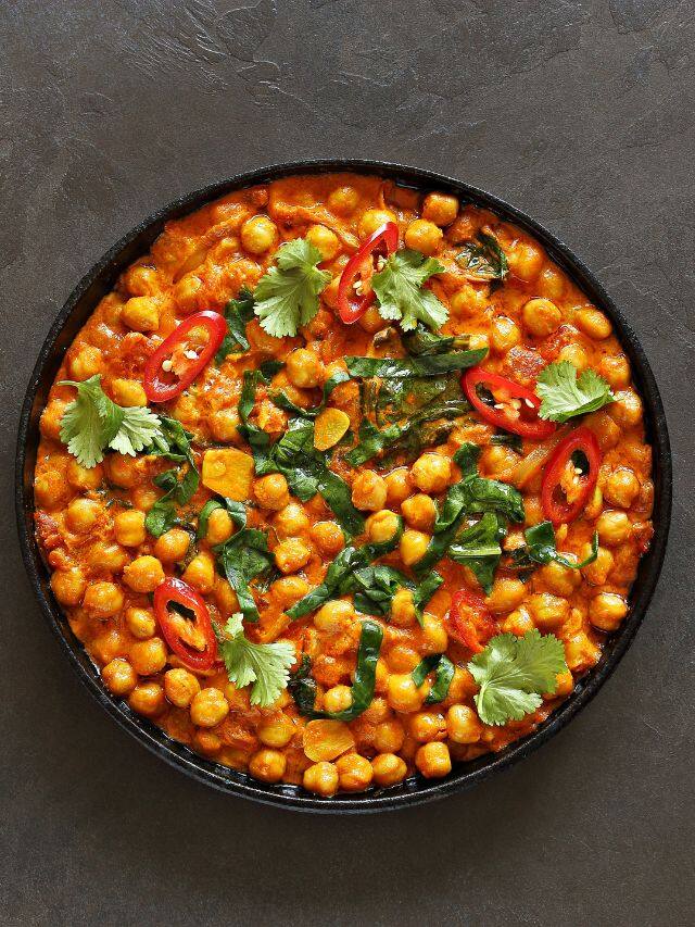 Tasty Crunchy Masala Chickpea Recipe For New Year Eve Party